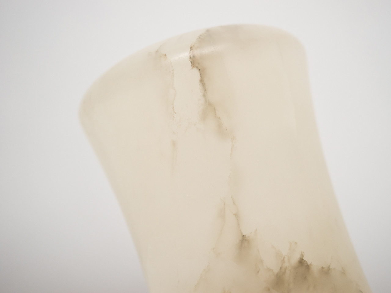 The Mark – Alabaster Lamp